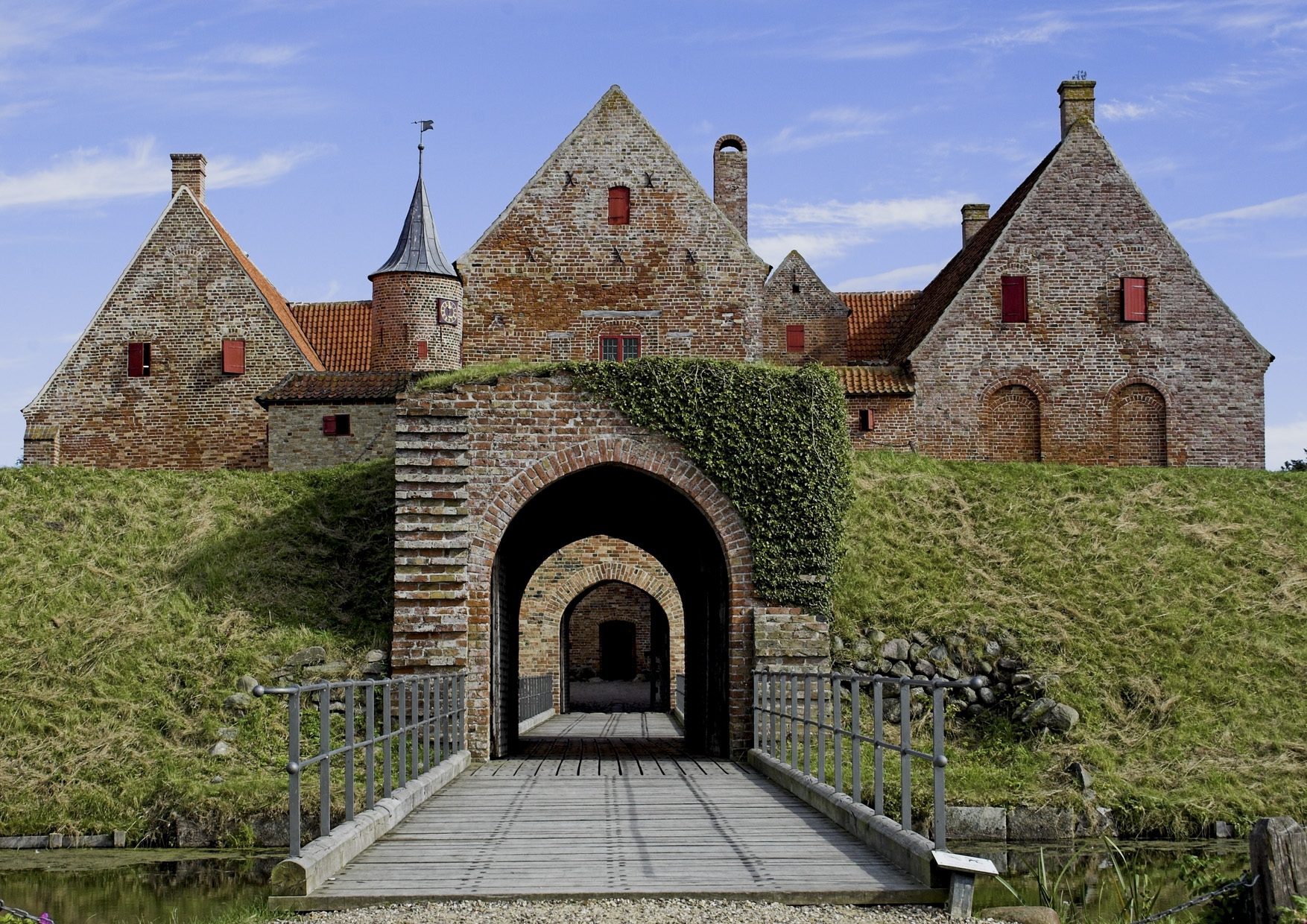 Upplev medeltiden i Spøttrup slott | VillaVilla