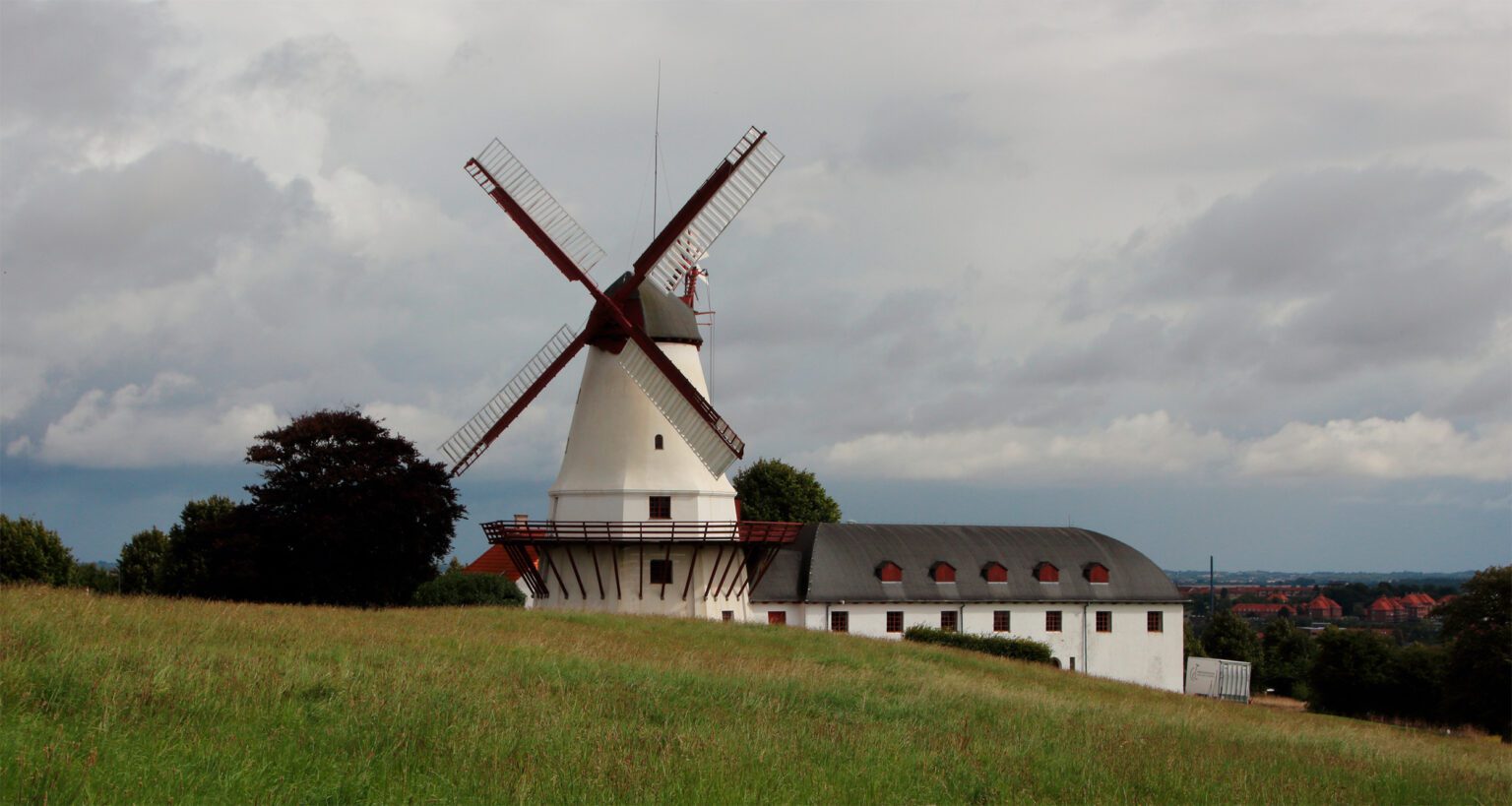 Dybbøl Mølle - Die Düppeler Mühle | VillaVilla